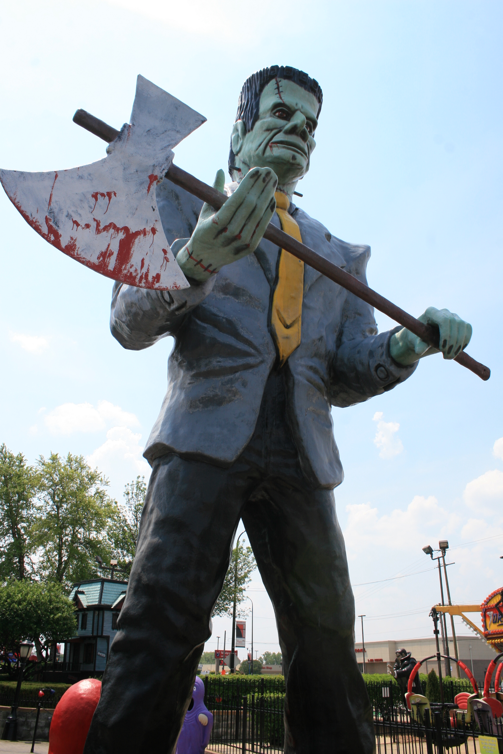 #59 Burbank, IL – Mutant Frankenstein | American Giants – Muffler Men