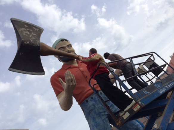 Bruce Kennedy’s Muffler Man Collection – Hayward, CA | American Giants ...